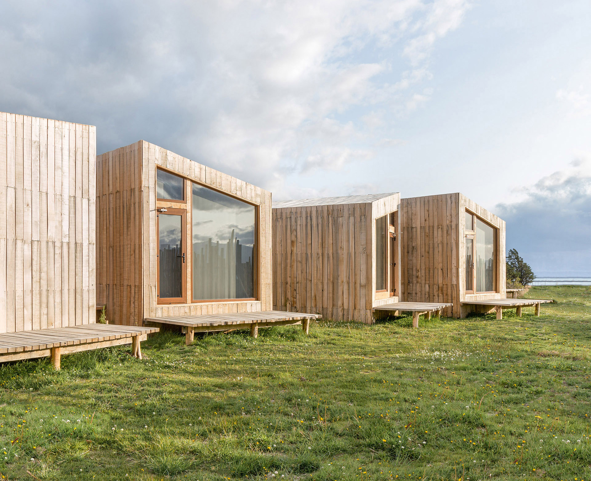 Moduli abitativi prefabbricati in legno. Architettura omaggio al ...