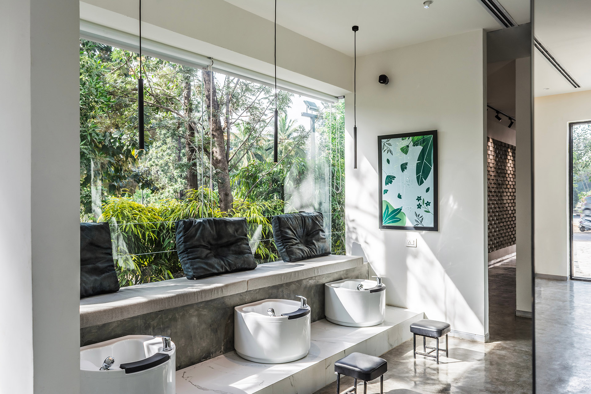 Myst Salon and Spa, from the tradition of the first Indian barber shops ...