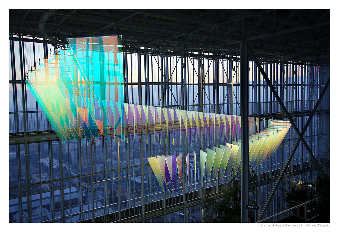 Artistic Lights in Turin. 100 luminous flecks become a unique form and ...