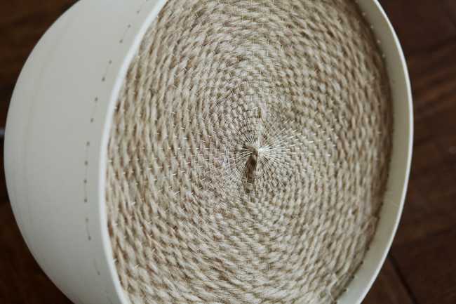 Pure design with touches of intense materials: the Colum lamp and its ...