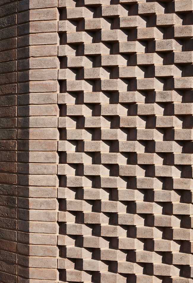 Soothing colors, raw materials, textured finishes: Little Donyland