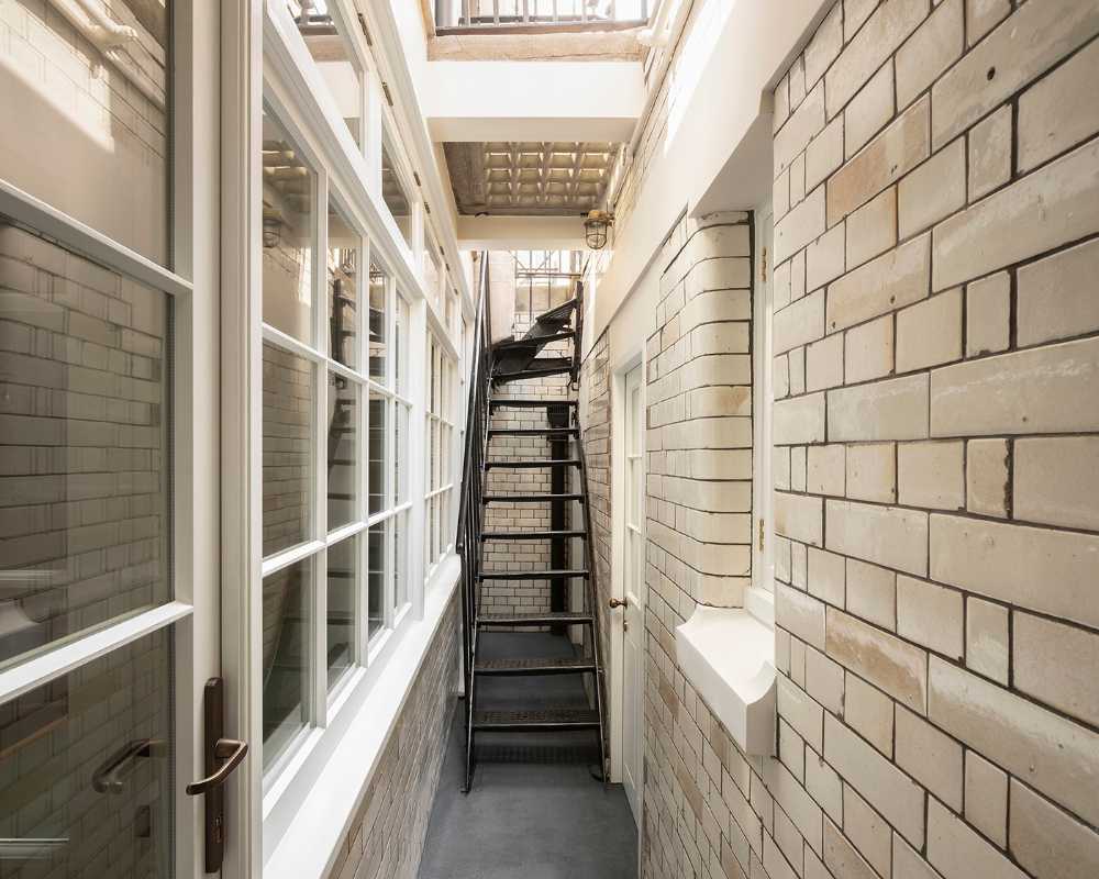 Stuart Shave Modern Art | giles reid architects | arkitectureonweb