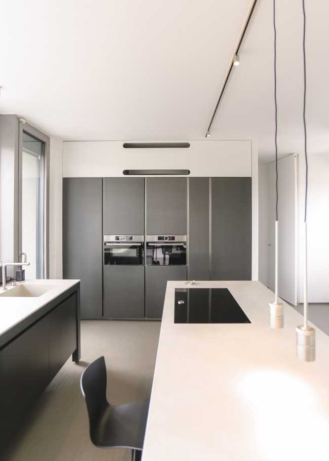 The penthouse unit with the city inside. An extroverted penthouse in a ...