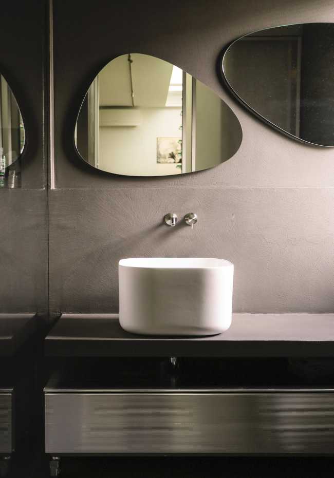 The penthouse unit with the city inside. An extroverted penthouse in a ...