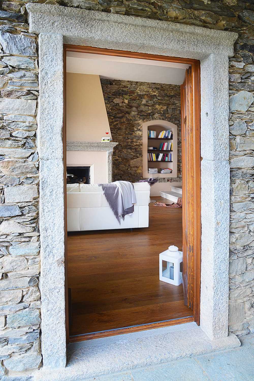 Harmony and elegance on Lake D'Orta. Reviving the charm of an old building